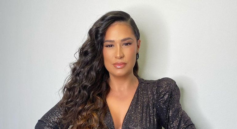 Simone anuncia data de retorno aos palcos e nome de novo projeto ...