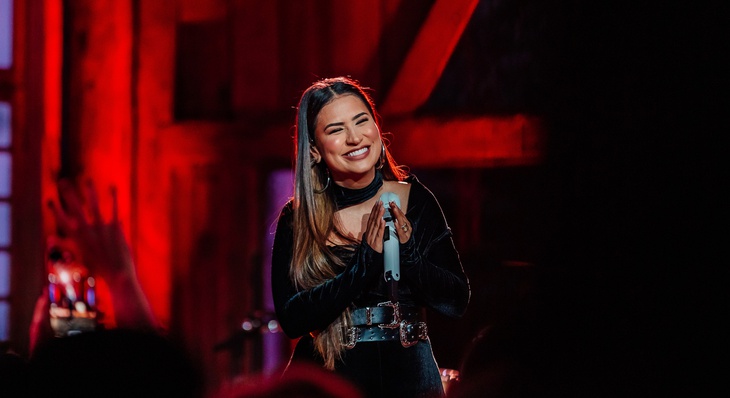 Show de Simone Mendes sobe ao palco hoje na Praia da Graciosa - Portal ...