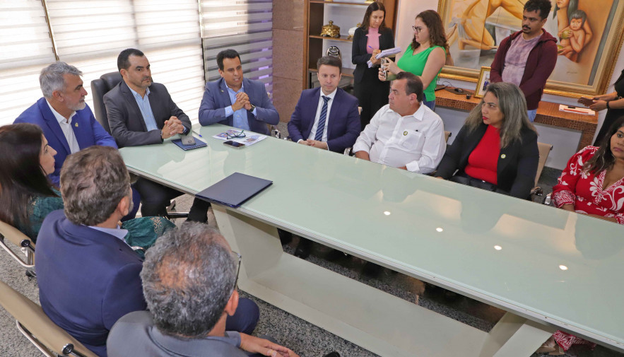 Governo apresenta proposta para novo Plano de Carreira da educação com ...